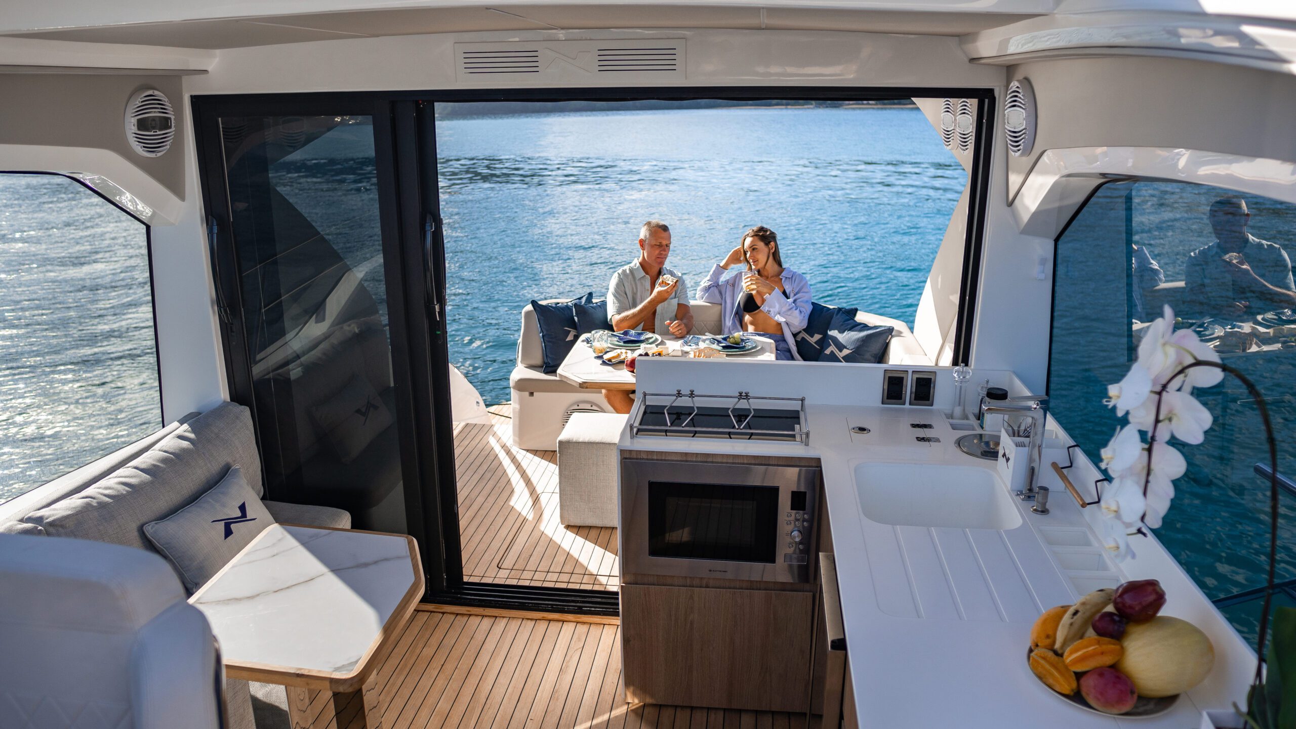 NX50 INVICTUS FLY - NX Boats - Design, conforto e performance