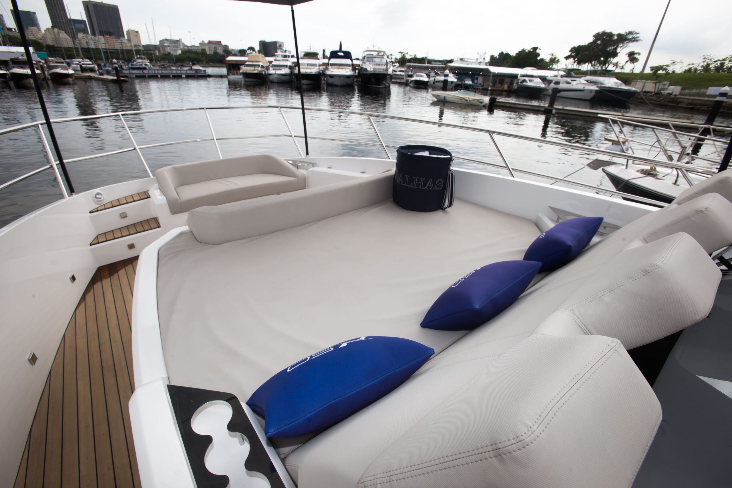 NX50 INVICTUS FLY - NX Boats - Design, conforto e performance