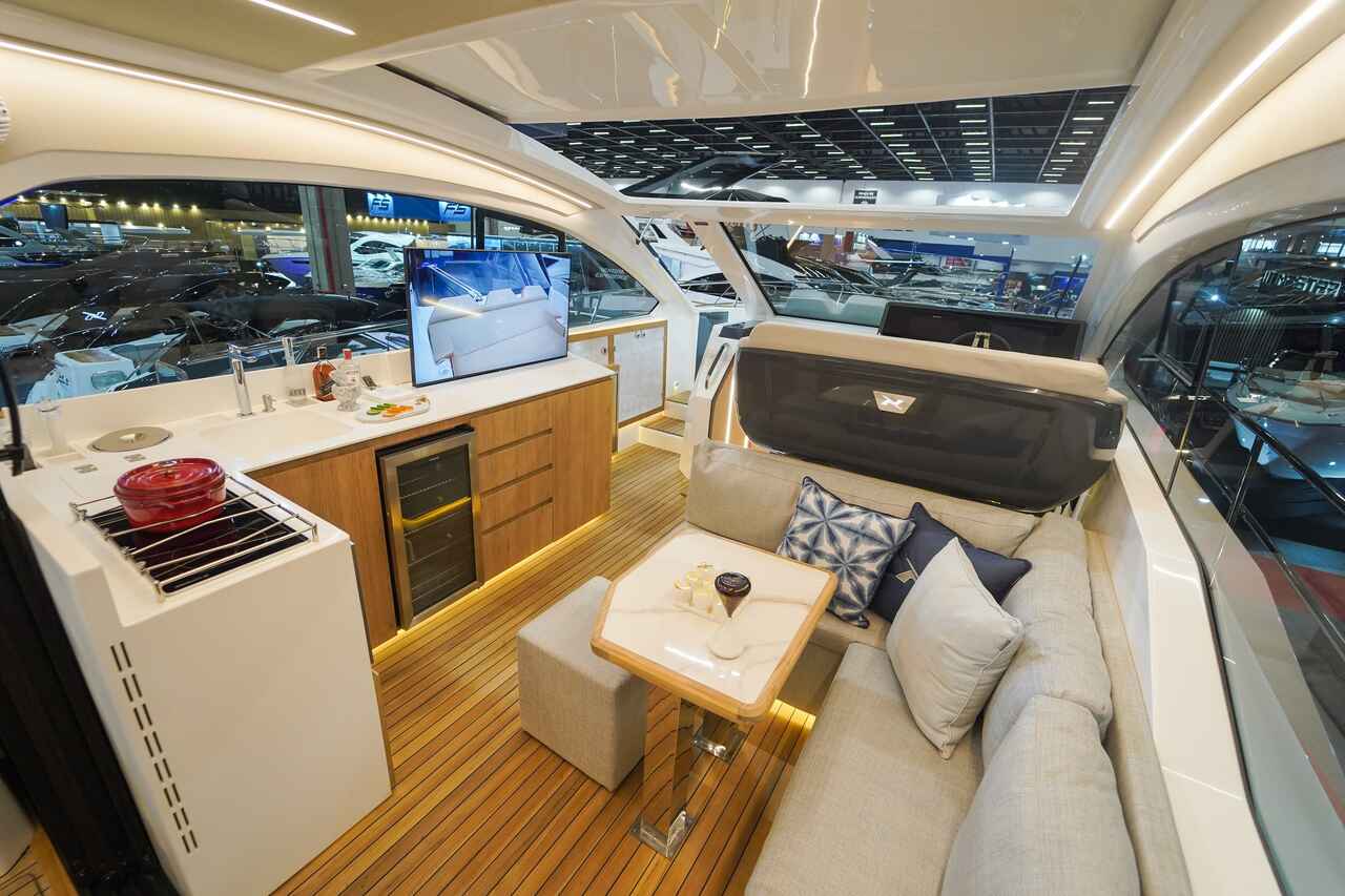 Tipos de Lancha: Descubra a Ideal para Suas Aventuras