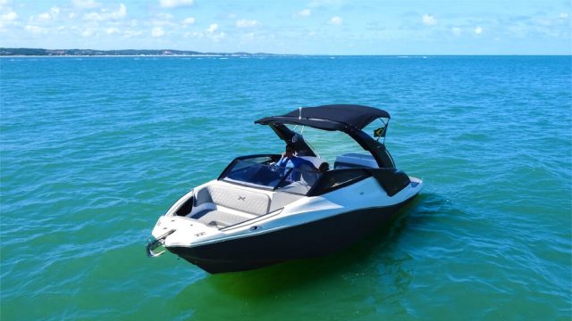 Mini lancha: veja diferenças e se vale a pena investir